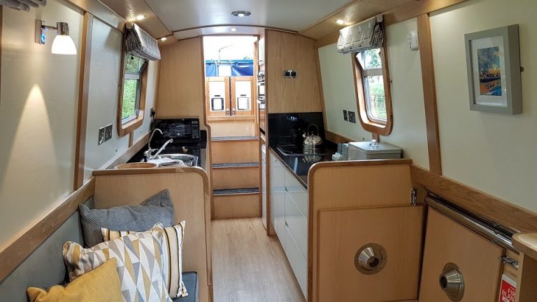 Narrowboat Hire - Luxury Narrowboat Hire - Aqua Narrow Boats