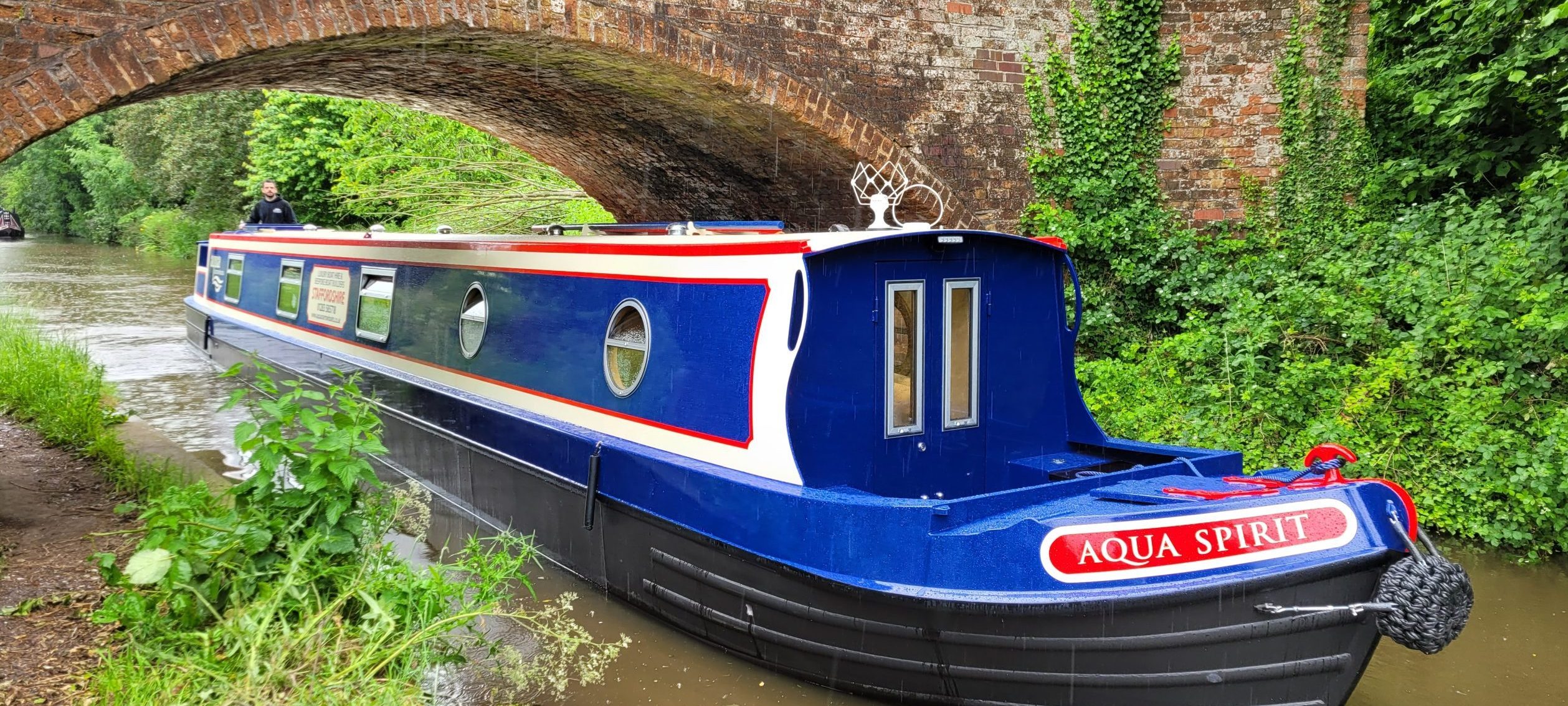 Luxury Canal Boat Hire & Holidays UK - Aqua Narrow Boats